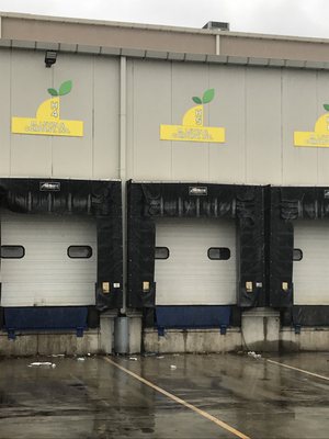 PHILADELPHIA WHOLESALE PRODUCE MARKET - 33 Photos - 6700 Essington Ave ...