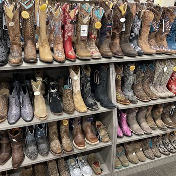 BOOT BARN - Updated October 2025 - 42 Photos & 21 Reviews - 18500 ...