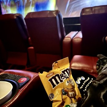 AMC SANTA MONICA 7 - Updated July 2025 - 135 Photos & 237 Reviews ...