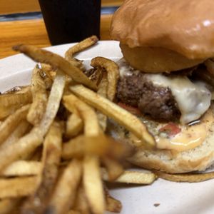 SHELLS SEAFOOD & SPORTS - Updated September 2025 - 65 341 Bypass ...