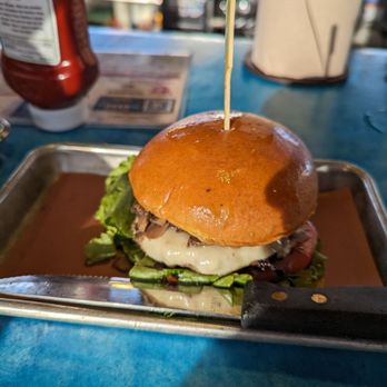 LSA BURGER - Updated November 2025 - 1056 Photos & 1396 Reviews - 113 W ...