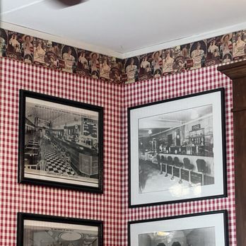 EDGARTOWN DINER - Updated December 2025 - 118 Photos & 117 Reviews - 65 ...