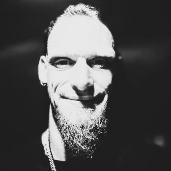 ELRAYS LIVE AND DIVE - Updated June 2024 - 211 Iowa Ave, Iowa City ...