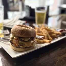 THE TALKING PINT - Updated July 2025 - 141 Photos & 107 Reviews - 13418 ...