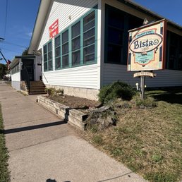 MANYPENNY BISTRO - Updated September 2025 - 179 Photos & 177 Reviews ...