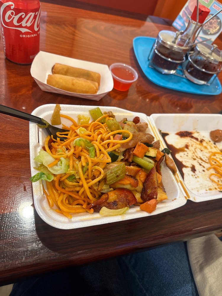 LUCKY WOK CHINESE FOOD - Updated December 2025 - 45 Photos & 40 Reviews ...
