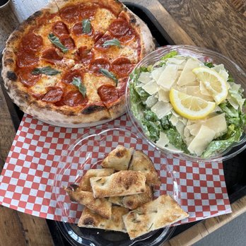 VITTA PIZZA CENTRAL ENTRANCE - Updated January 2026 - 92 Photos & 17 ...