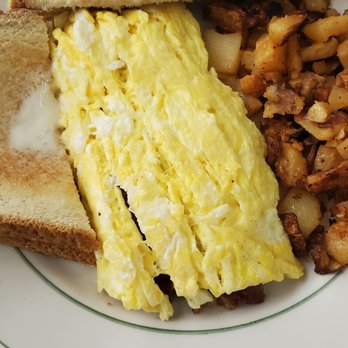 QUAKER DINER - Updated September 2025 - 136 Photos & 159 Reviews - 319 ...