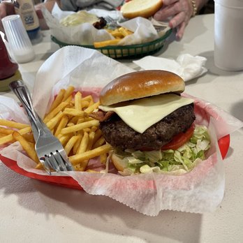RILEYS CONEY HOUSE - Updated July 2024 - 42 Photos & 47 Reviews - 2132 ...
