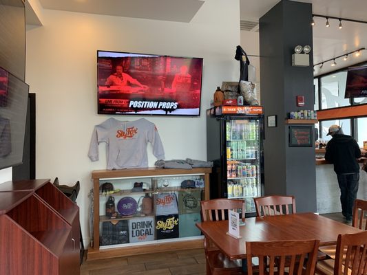 SLY FOX TAPHOUSE AT THE POINT - Updated August 2024 - 99 Photos & 64 ...