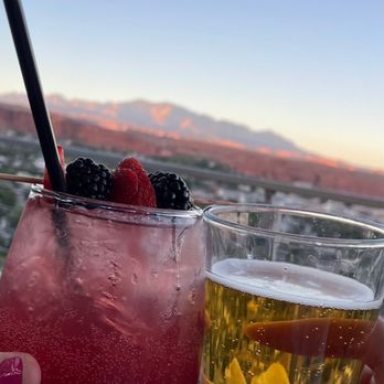 CLIFFSIDE RESTAURANT - 851 Photos & 819 Reviews - 511 S Tech Ridge Dr ...