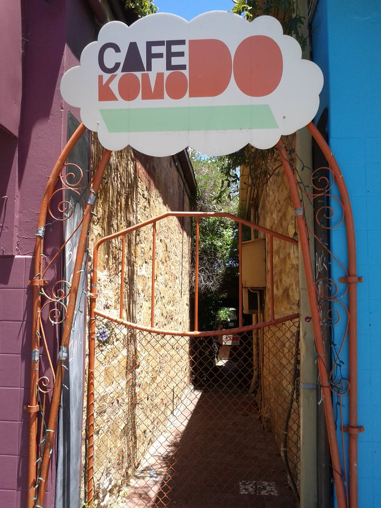 CAFE KOMODO - Updated December 2025 - 41 Photos & 33 Reviews - 118 ...