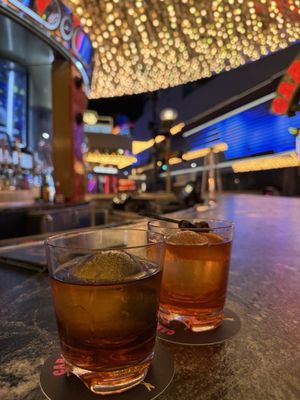 CAROUSEL BAR - Updated September 2025 - 95 Photos & 35 Reviews - 1 Main ...