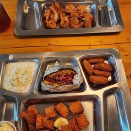 BOONDOCKS FISH CAMP & SMOKE HOUSE - Updated November 2025 - 21 Photos ...