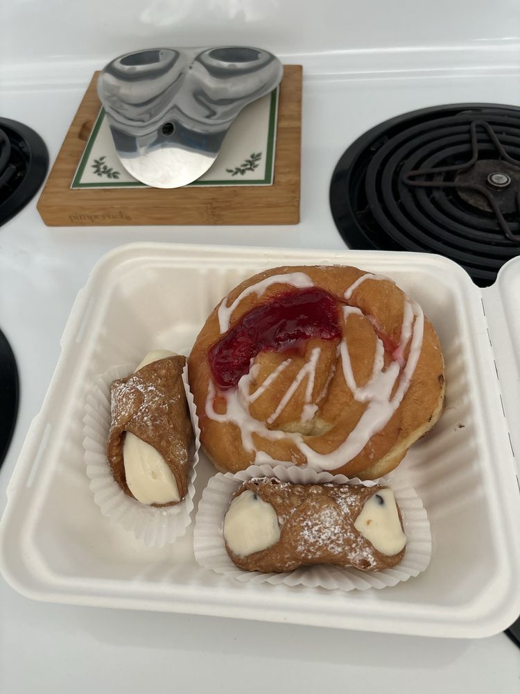 MAIN STREET ITALIAN - Updated January 2026 - 18 Thompson Rd N, Milton ...