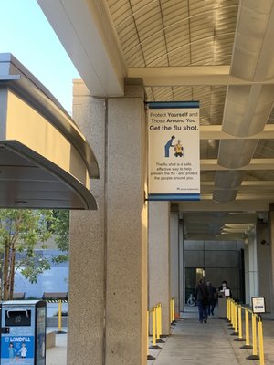 KAISER PERMANENTE WOODLAND HILLS MEDICAL CENTER - Updated 2024 - 227 ...