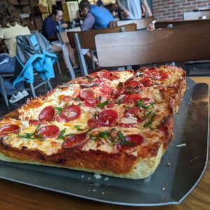 BLUE PAN PIZZA - 404 Photos & 830 Reviews - 3934 W 32nd Ave, Denver ...