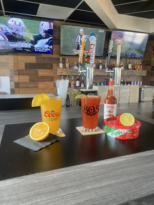 THE WOLF DEN BAR AND GRILL - Updated February 2025 - 66 Photos & 13 ...