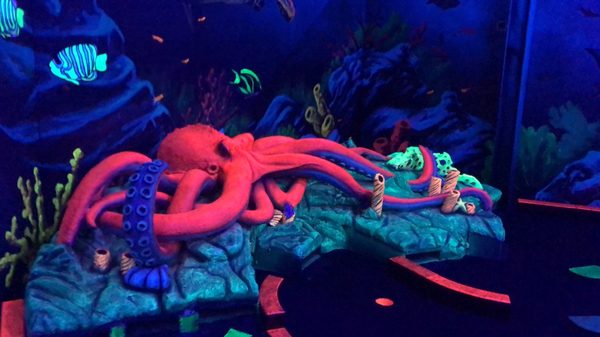 GLOWZONE 360 - 13 Photos - 4800 Dixie Rd, Mississauga, Ontario - Mini ...