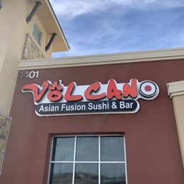 VOLCANO - Updated December 2025 - 283 Photos & 232 Reviews - 1401 N ...