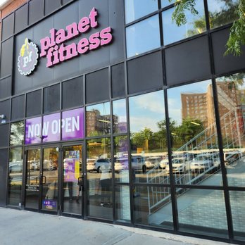 PLANET FITNESS - Updated January 2026 - 46 Photos & 36 Reviews - 6109 ...