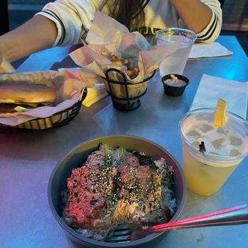 JET’S AMERICAN GRILL & BAR - Updated December 2024 - 376 Photos & 158 ...