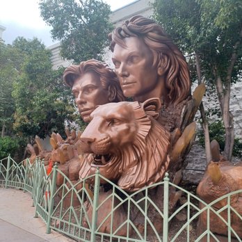 SIEGFRIED AND ROY STATUE - Updated September 2025 - 10 Photos - 1403 S ...