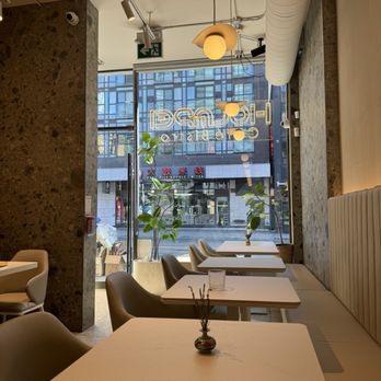 HOLMPEI CAFE BISTRO - Updated January 2025 - 47 Photos - 122 Dundas ...