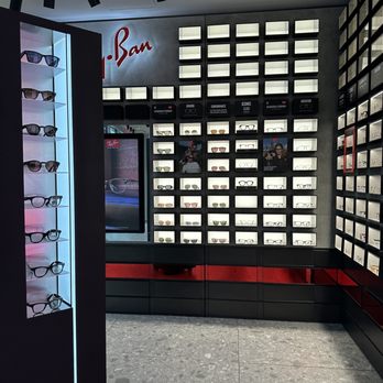 LENSCRAFTERS - Updated December 2025 - 12 Photos - 901 Rose Ave Space ...