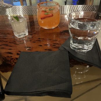 TABU BAR - Updated December 2025 - 101 Photos & 68 Reviews - 128 E ...