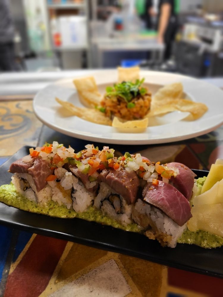 KOMODO LOCO - 362 Photos & 323 Reviews - 109 Oakland St, Denton, TX ...