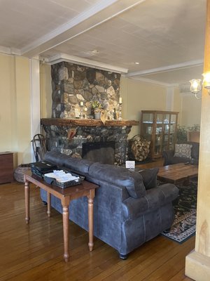 FULLERTON INN - Updated December 2025 - 87 Photos & 73 Reviews - 40 The ...