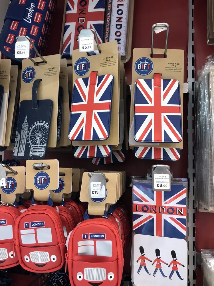 WH SMITH - Updated December 2025 - 12 Reviews - Heathrow Airport ...