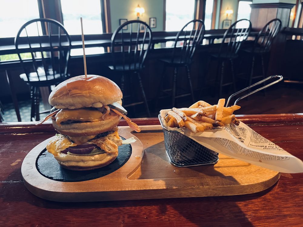 LEGENDS DINING ROOM - Updated December 2024 - 11 Photos - 1625 McDonald ...