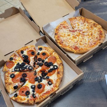 MARIA’S PIZZA AND WINGS - CRANSTON - Updated November 2025 - 108 Photos ...