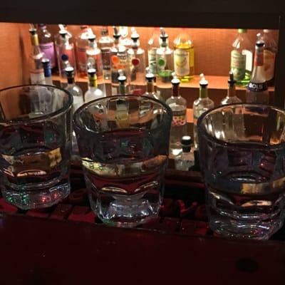 BARNACLES SPORTS BAR - 55 Photos & 52 Reviews - 1936 Mentone Blvd ...