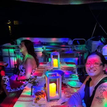 FLOATING TAVERN - Updated September 2025 - 70 Photos - 6506 Bob Wentz ...