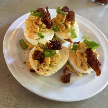 LIL’ EASY - Updated April 2025 - 202 Photos & 107 Reviews - 5000 E ...