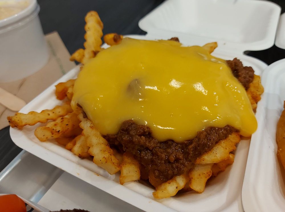 FRIDAY BURGER COMPANY - Updated May 2024 - 12 Photos - 2162 Danforth ...