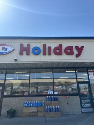 HOLIDAY STATIONSTORE - Updated October 2025 - 13 Photos & 12 Reviews ...