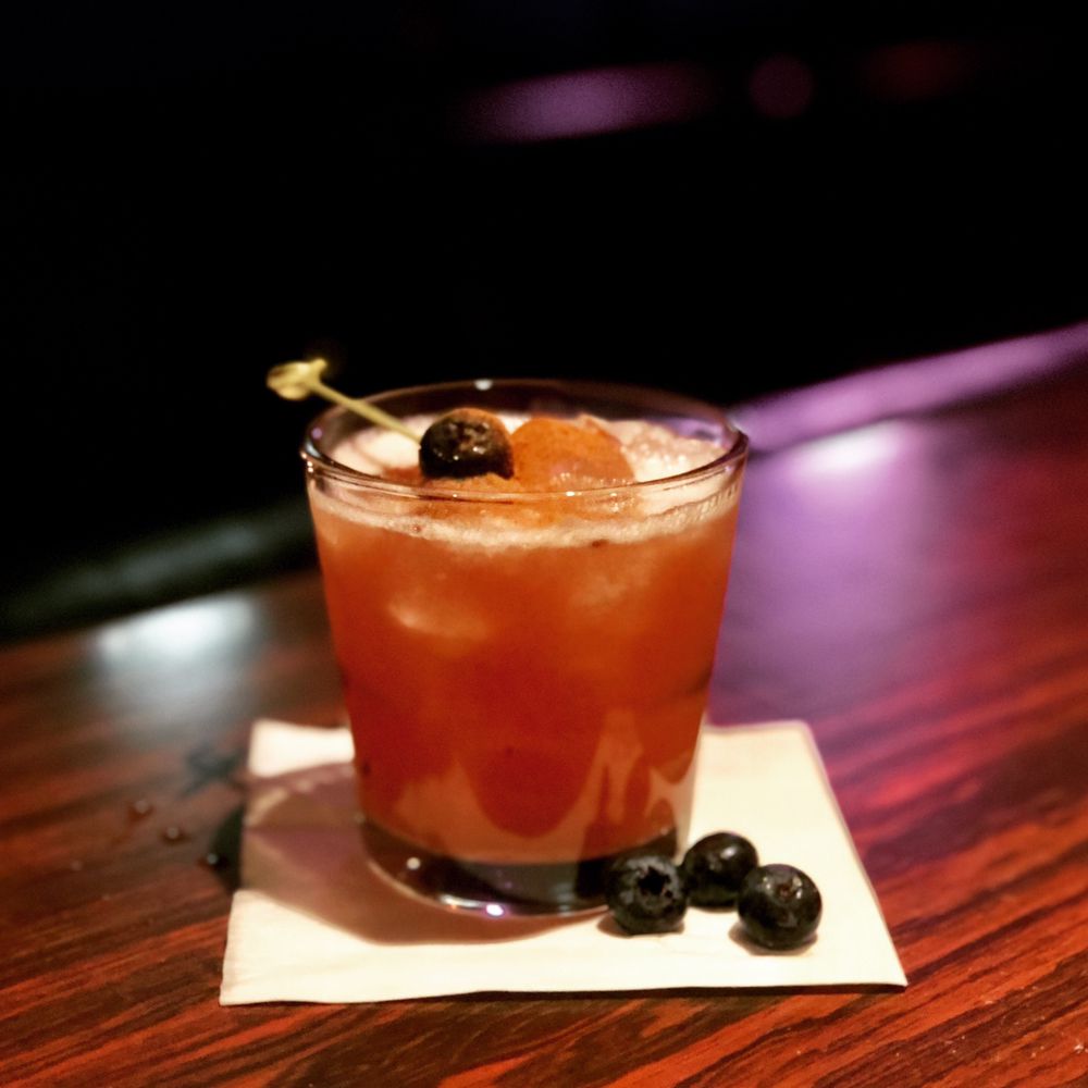 GOLD RAIL COCKTAIL BAR - 47 Photos & 48 Reviews - 1114 N Pacific Ave ...