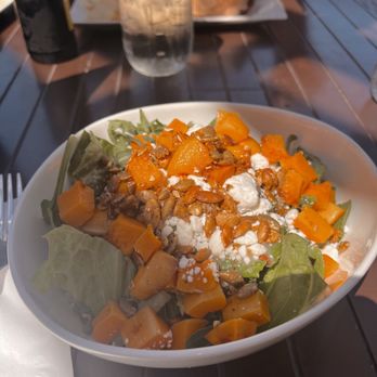 THE FRIENDLY FOX - Updated February 2025 - 181 Photos & 194 Reviews ...