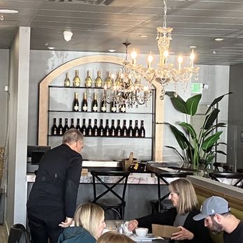 LE CAFE DU VAL - Updated July 2024 - 1100 Photos & 542 Reviews - 1550 W ...