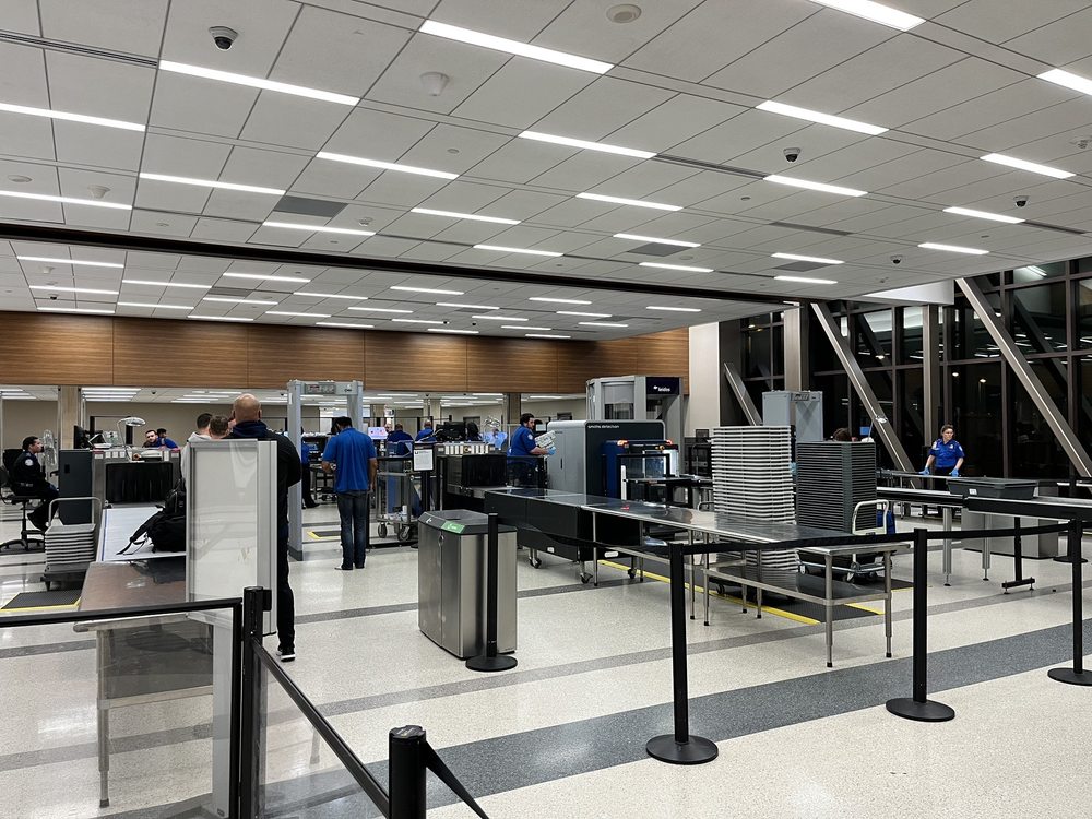 TSA CHECKPOINT CONCOURSE A - NORFOLK INTERNATIONAL AIRPORT - Updated ...