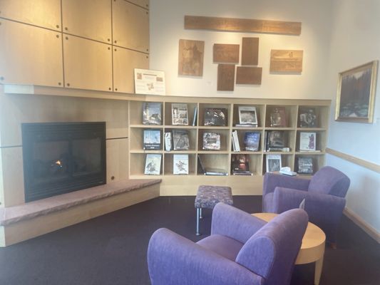 LOUISVILLE PUBLIC LIBRARY - Updated December 2025 - 10 Photos & 16 ...