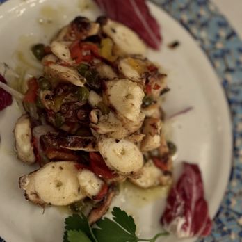 ESTIA - Updated December 2025 - 1353 Photos & 942 Reviews - 1405 Locust ...