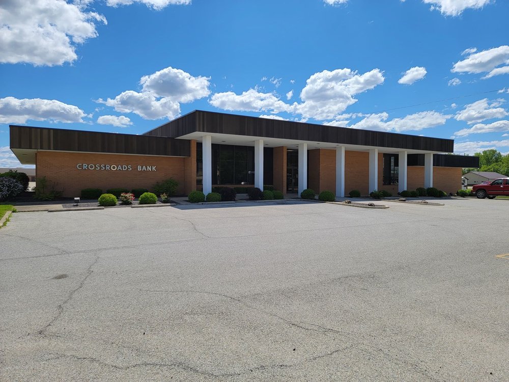 CROSSROADS BANK - Updated July 2024 - 2000 S Banker St, Effingham ...