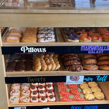 SLODOCO DONUTS - Updated July 2025 - 1558 Photos & 1350 Reviews - 793 E ...