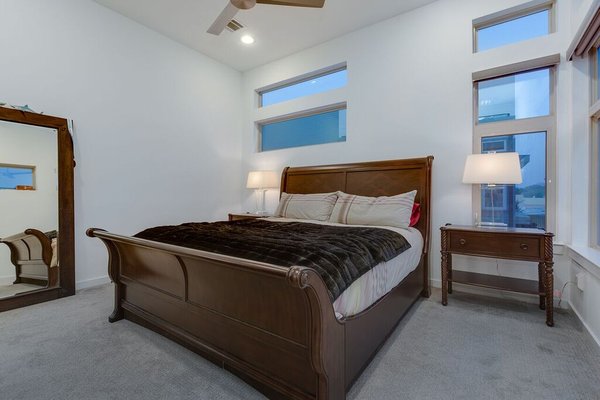 KELLY BABB - ROGERS HEALY & ASSOCIATES - 15 Photos - 3001 Knox St ...