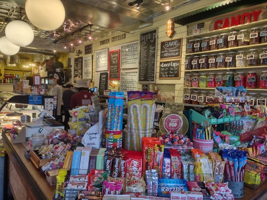 LICKITY SPLIT FROZEN CUSTARD & SWEETS - Updated December 2025 - 173 Photos & 120 Reviews - 7000 ...